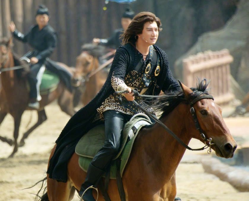 50-year-old Wu Qilong galloped on the studio, and 20 years later, he ...