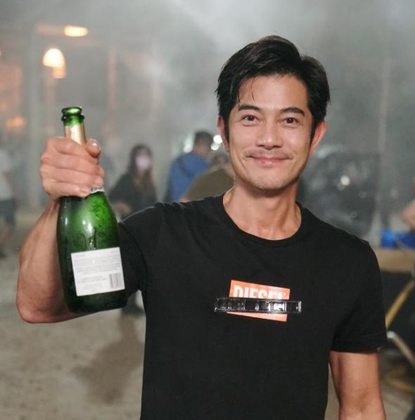 Aaron Kwok's 56th birthday family reunion!Fang Yuan is pink and tender ...