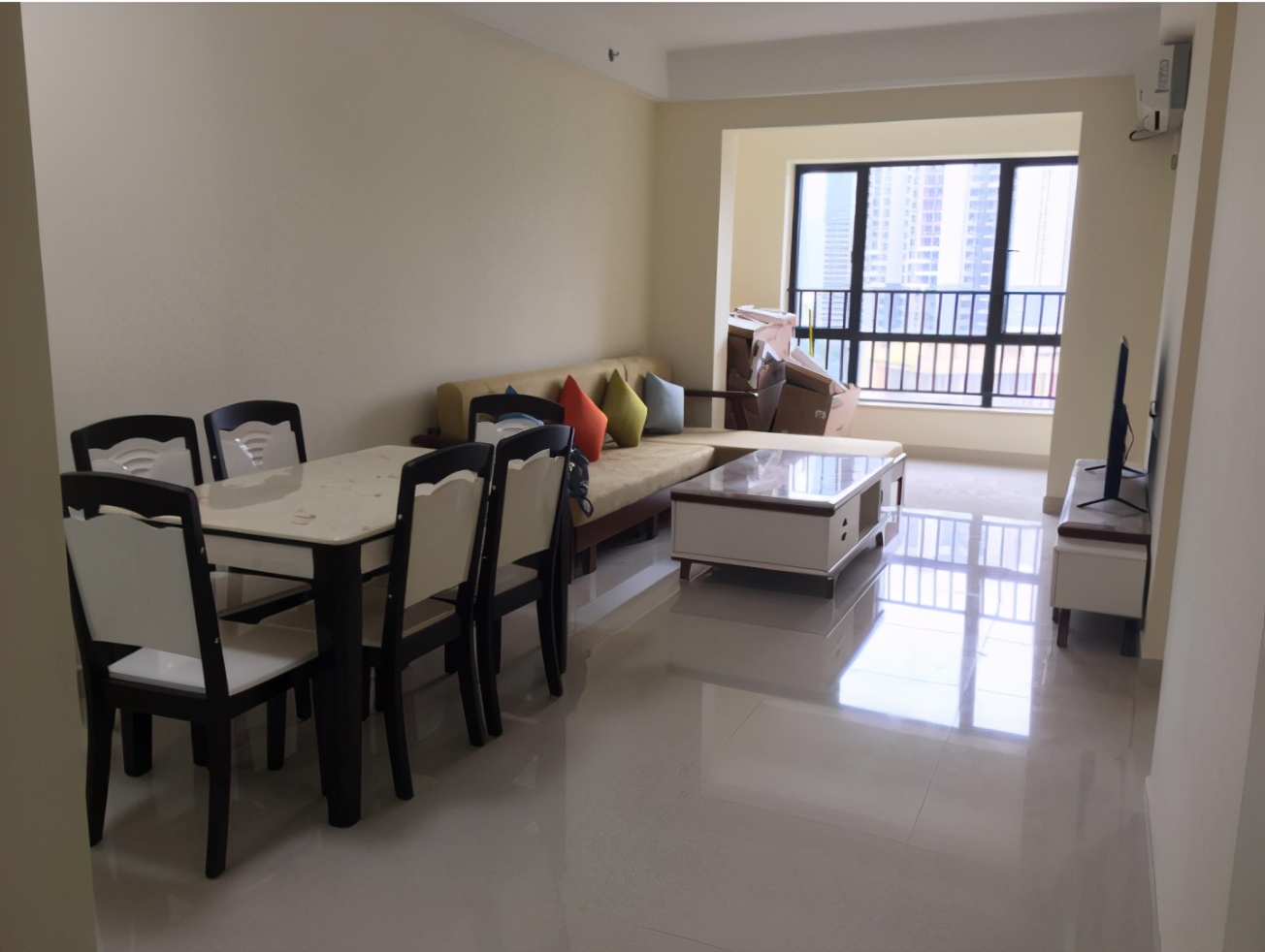 73 square meters small two-bedroom, simple, I believe it would be nice ...