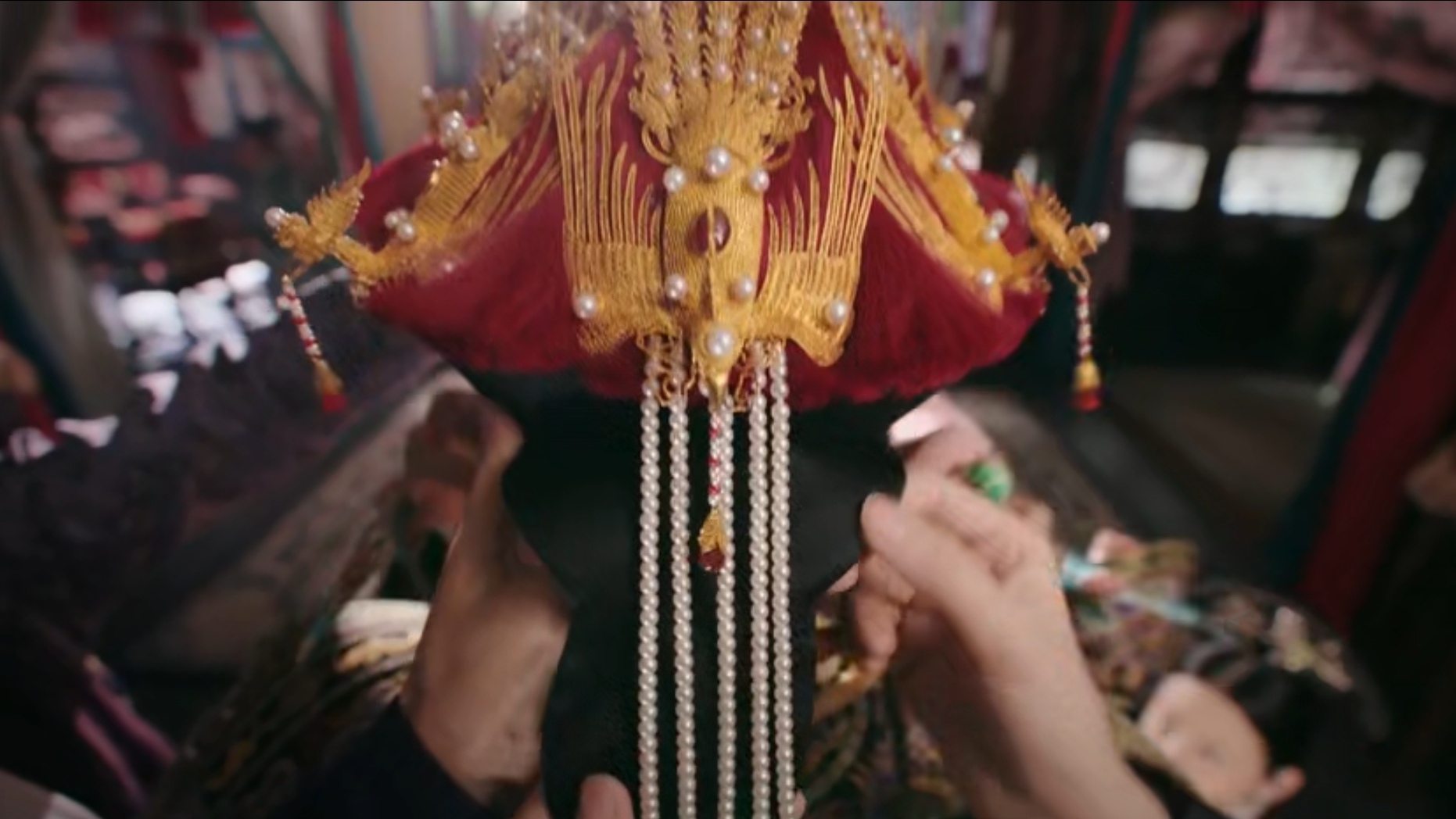 Ruyi's Biography: Why is the crown worn by Ruyi at the post-season ...