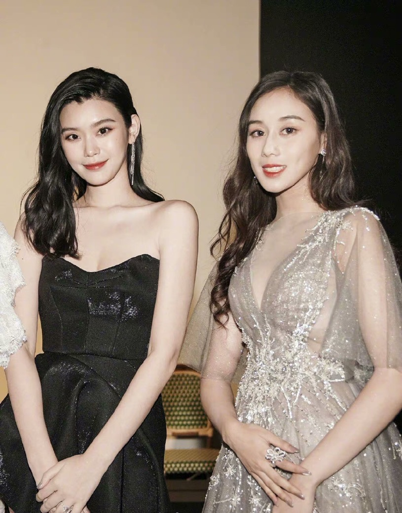 Xi Mengyao debuted with sister-in-law? He Chaoxin, 21, is no longer "drowsy" - iNEWS