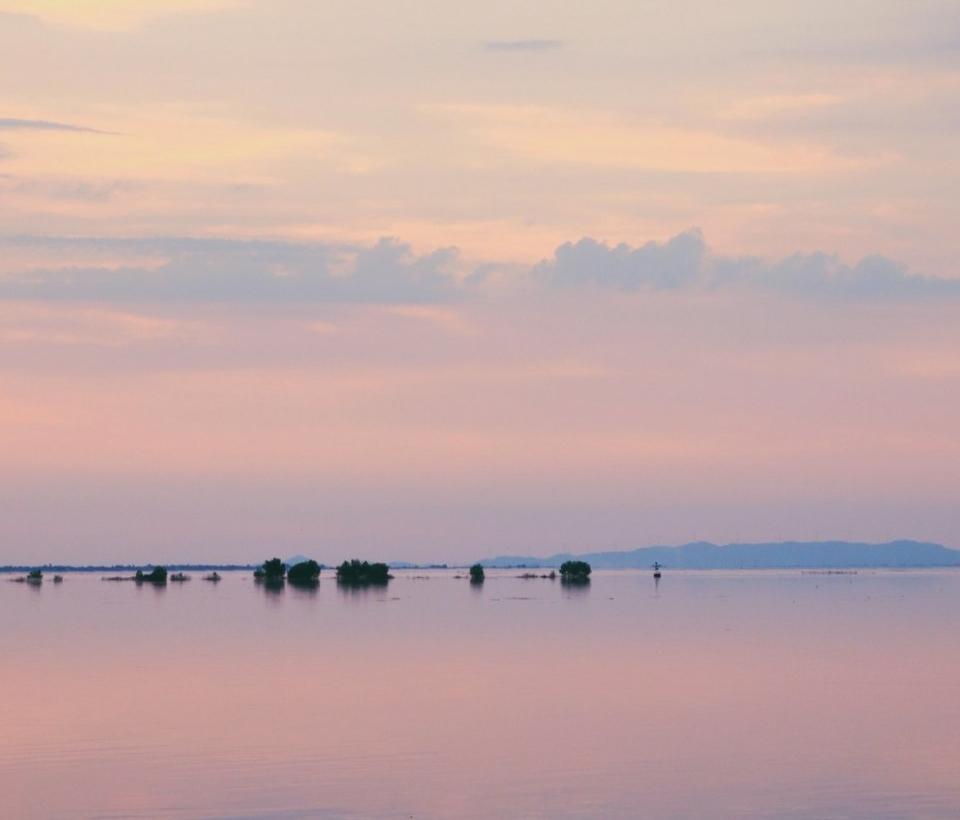 In early autumn, come to Huyang to see the colorful Shijiu Lake~ - iNEWS