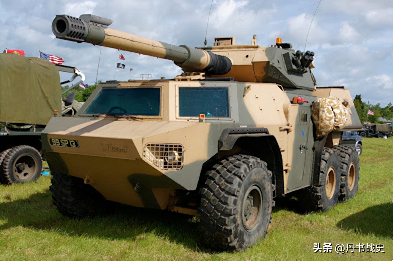 Vickers MK.11 "Viper" long-range patrol vehicle, an armored personnel ...