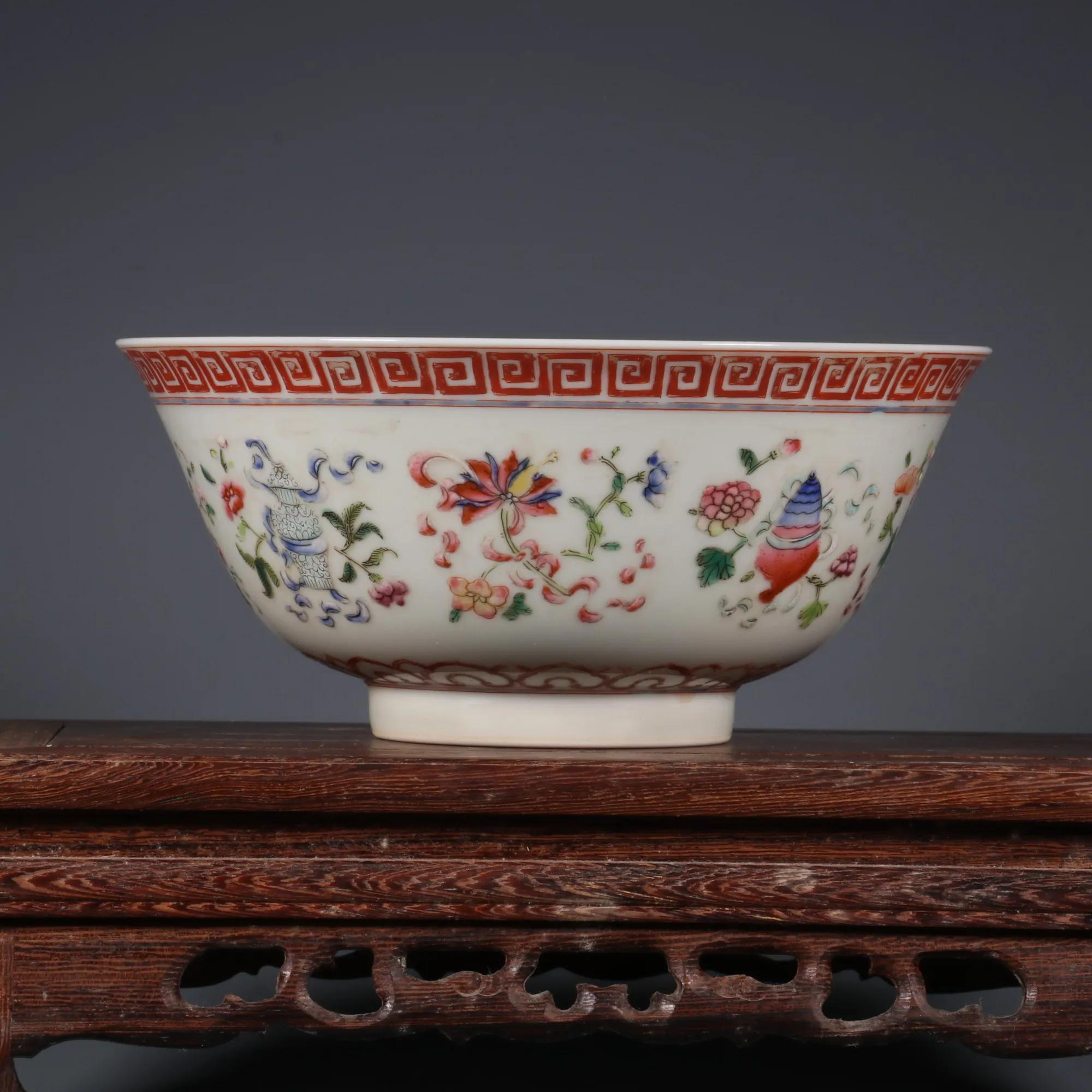Famille rose bowl with eight treasures pattern during the Daoguang ...