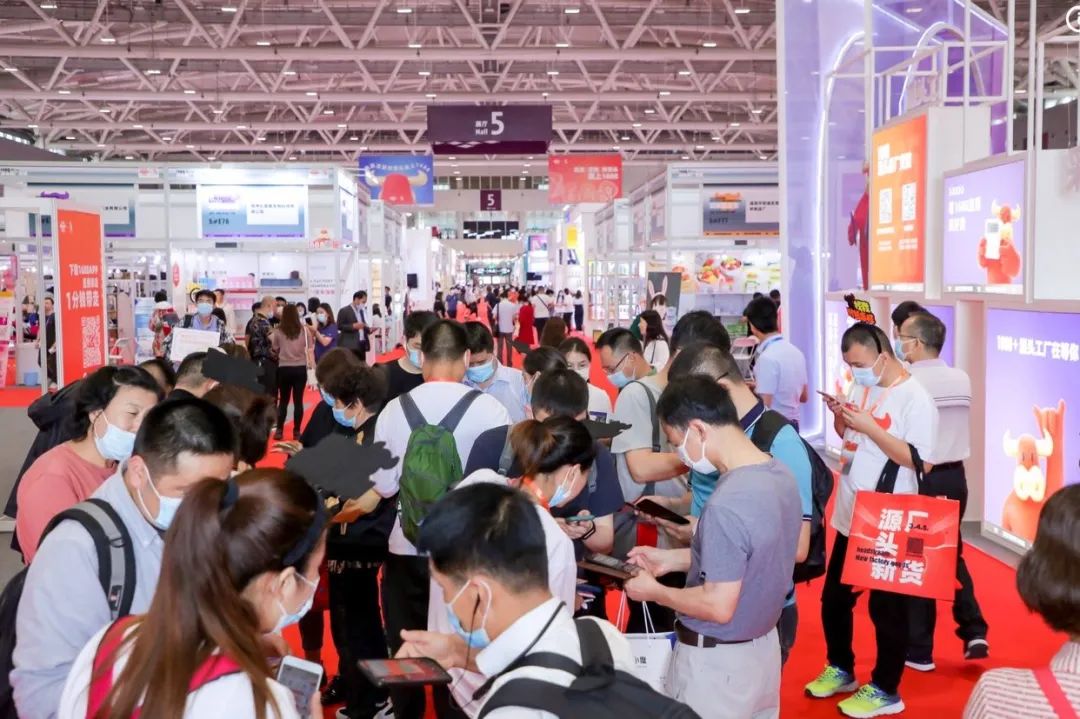 Why did the 1688 "First Exhibition of Factory Goods" become a "big ...