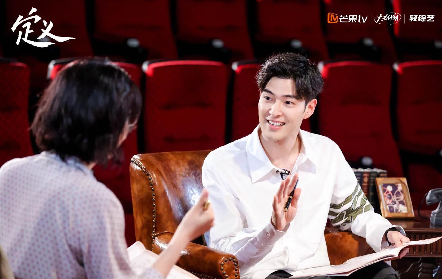 Li Zhu's rebirth after the Phoenix Nirvana made everyone feel the power ...