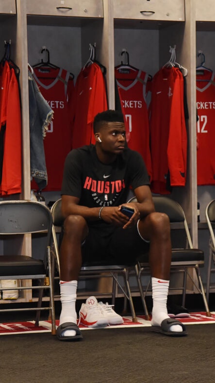 In-depth analysis: In the era of small balls, should the center really ...