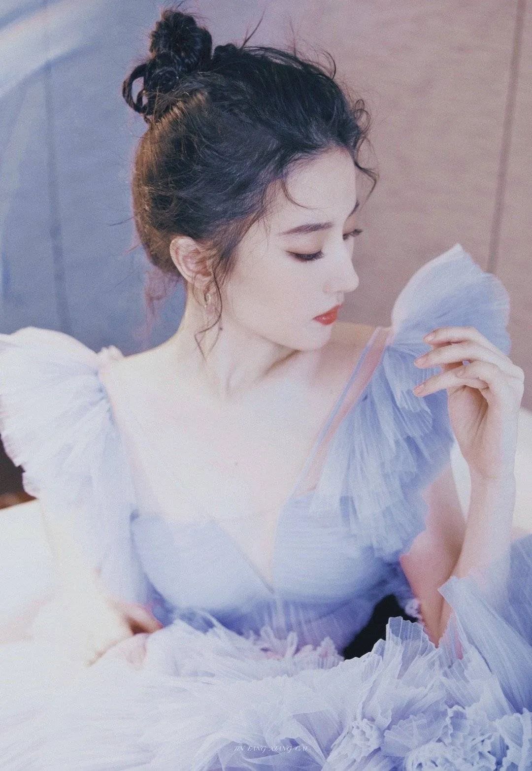 Guan Xiaoyu is ridiculous? Liu Yifei? Huang Xiaoming? Zhang Xiaofei ...