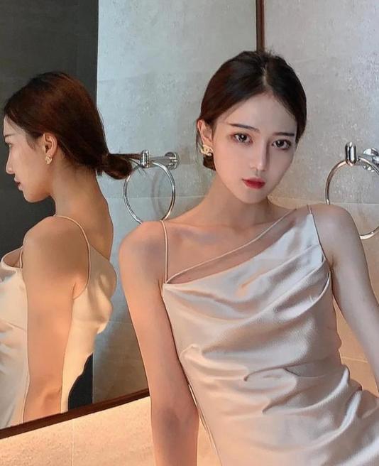 "Female Sea King" Xiang Sixing was resurrected with full blood after ...