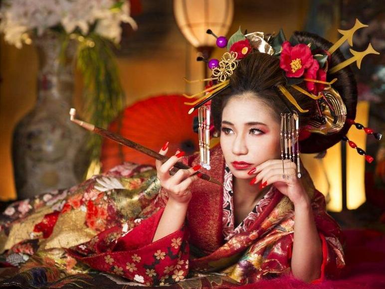 What are the requirements for dating a Japanese oiran?If you want to ...
