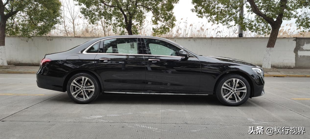 Test drive the new Mercedes-Benz E 260L, I would like to call it ...