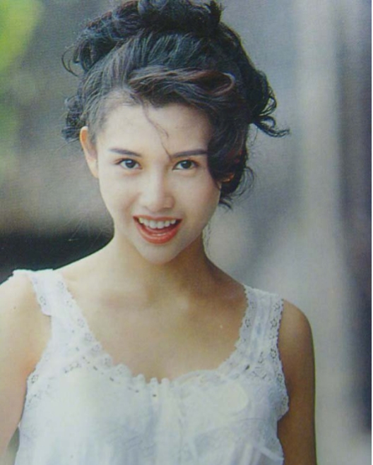 Hong Kong Sexy Goddess-Yau Shu-Ching "Beautiful Pictures" - iNEWS