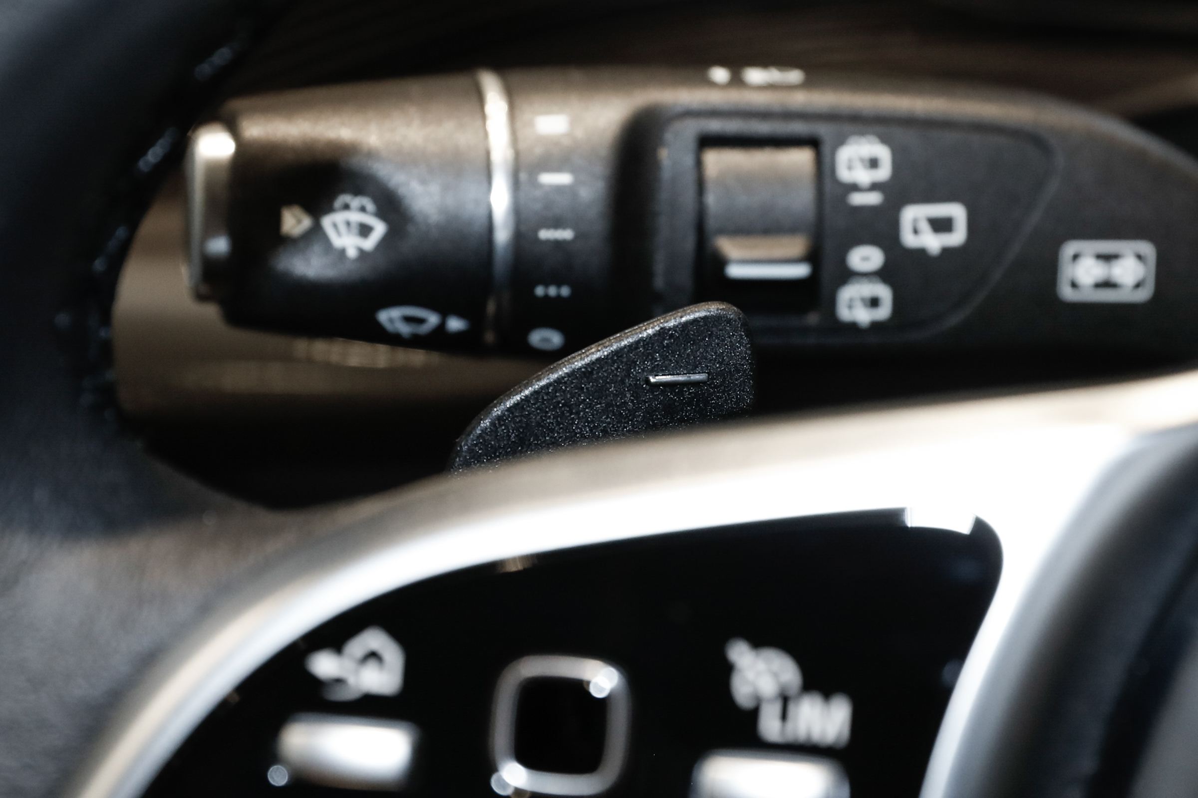 How to solve the Mercedes-Benz EQC brake failure? - iNEWS