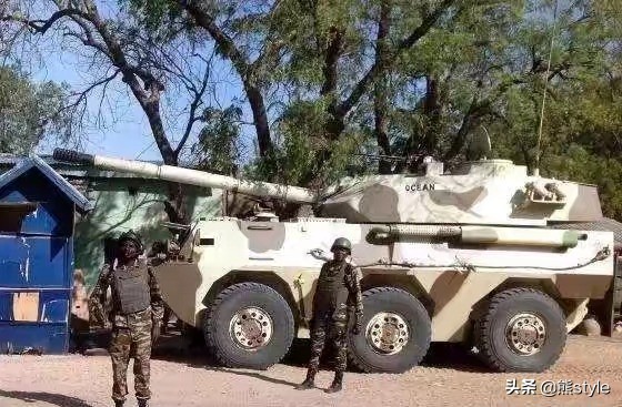 Chinese WMA301 Assault Gun Traveling to Africa - iNEWS