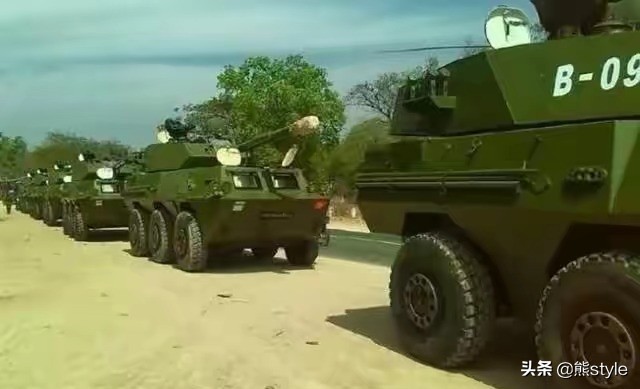 Chinese WMA301 Assault Gun Traveling to Africa - iNEWS